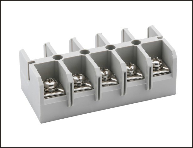 65A / 600V M5 Screw High Voltage High Current Connectors